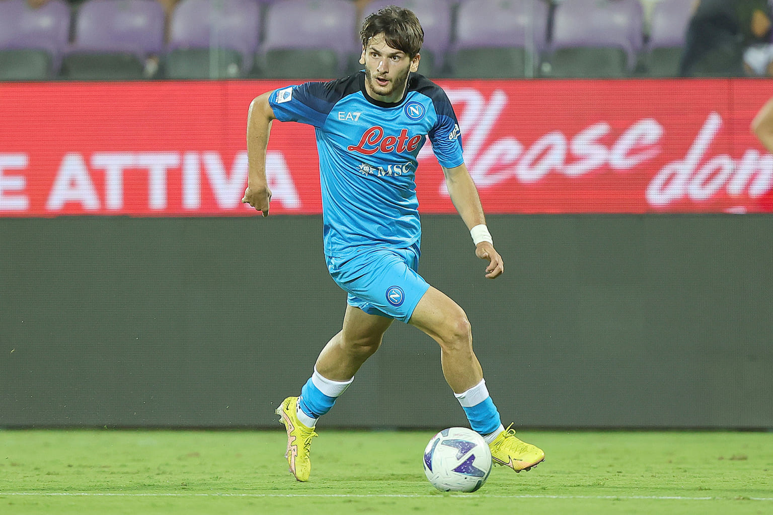 “名前が読めない”ジョージアの至宝、クビチャ・クバラツヘリアはナポリを救えるか - footballista | フットボリスタ